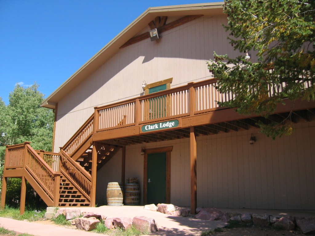 Quaker Ridge | Spring, Winter & Fall Retreat Lodging | Woodland Park CO